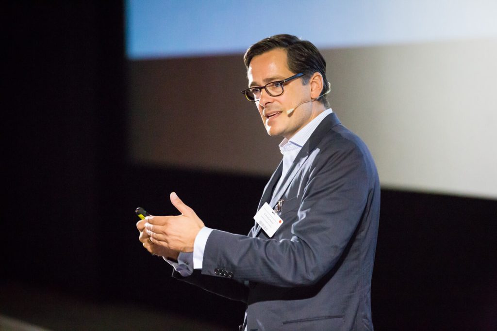 Christian Rätsch als Speaker auf der Bühne | Christian Rätsch